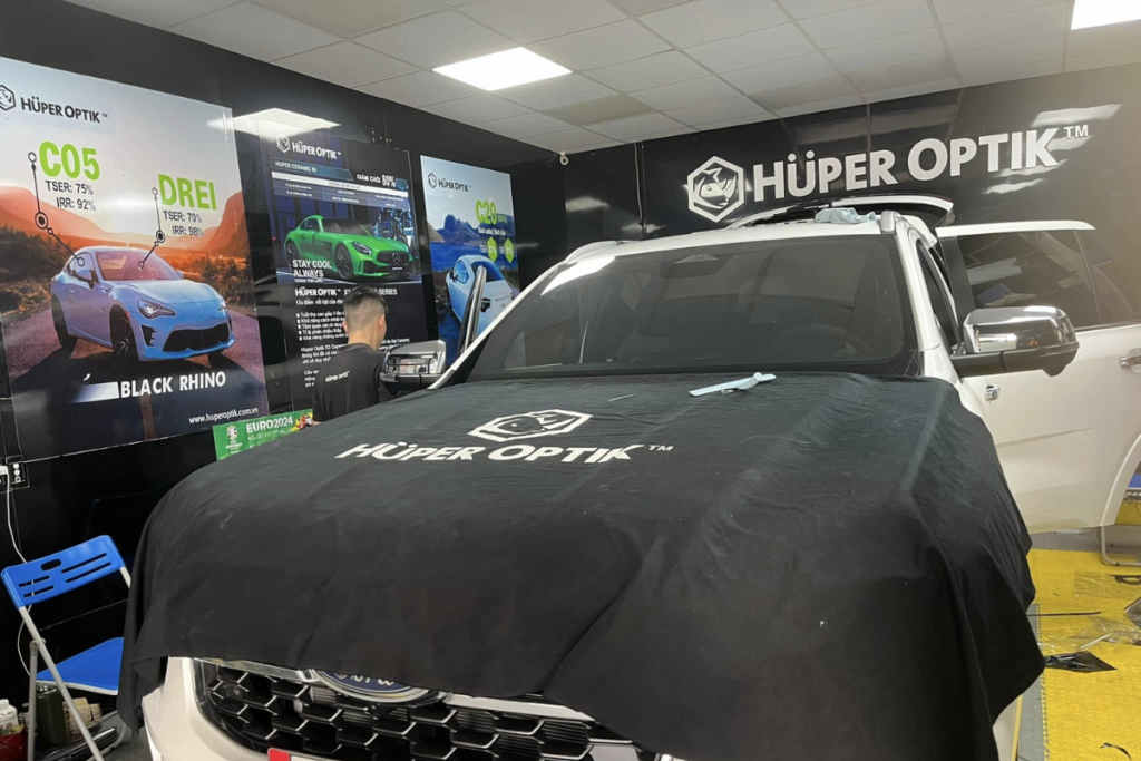 PHIM CÁCH NHIỆT HUPER OPTIK C05